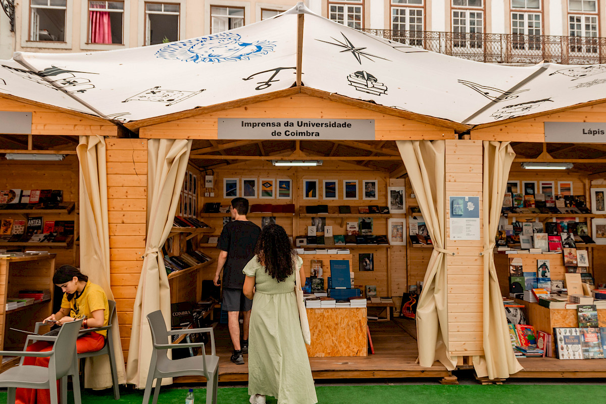 Imprensa da UC apresenta duas obras na Feira do Livro de Coimbra 2025